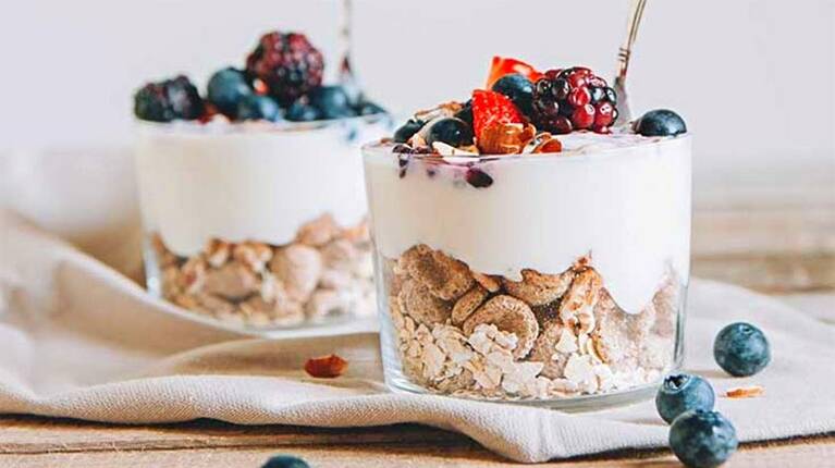 Yogurt: 5 Different Types & Their 3 Main Health Benefits